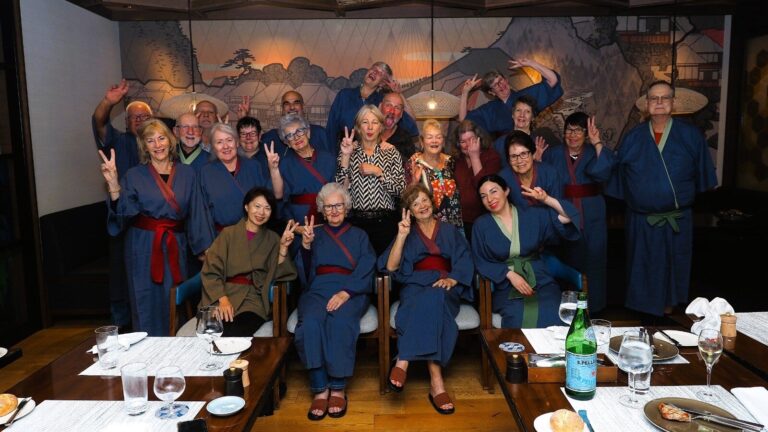 Group Travel Etiquette: Dos and Don’ts for a Smooth Journey | Railway Adventures